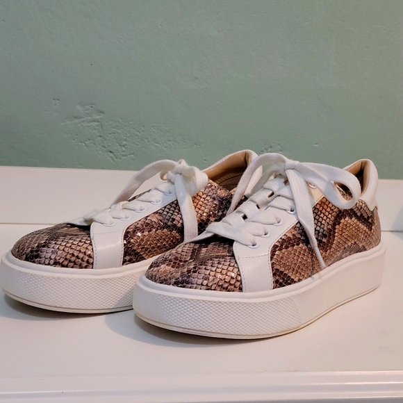 Jennifer Lopez | Shoes | Jlo Sneaker Shoes | Poshmark